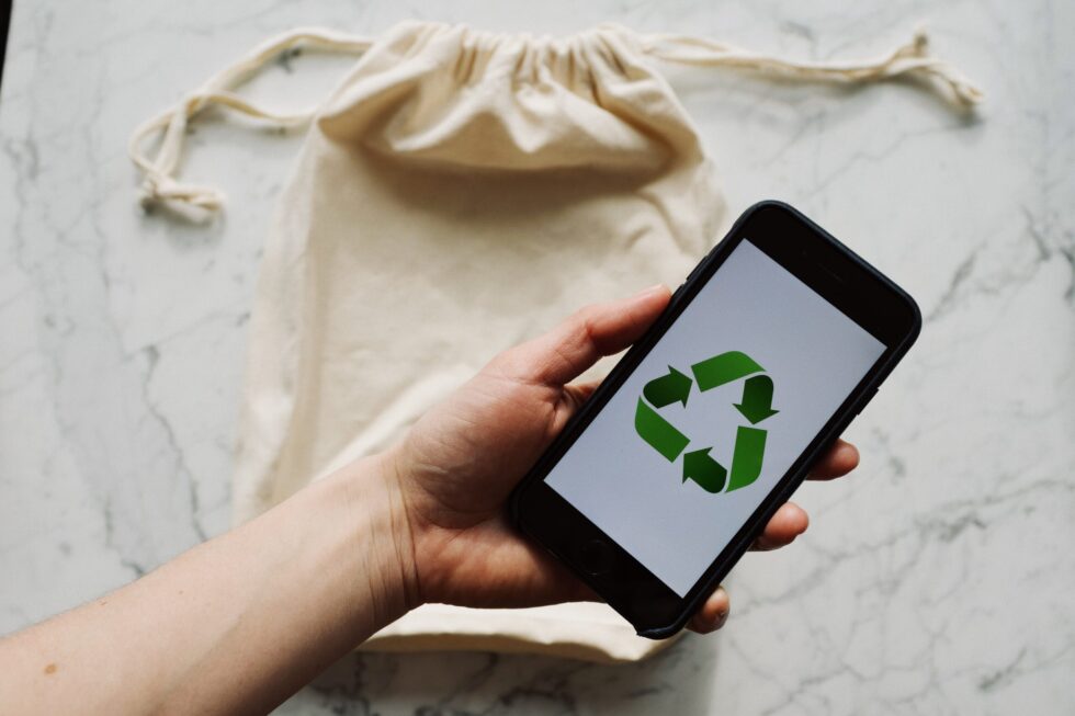 11 Ways To Responsibly Get Rid Of E-Waste At Your Home Or Office ...